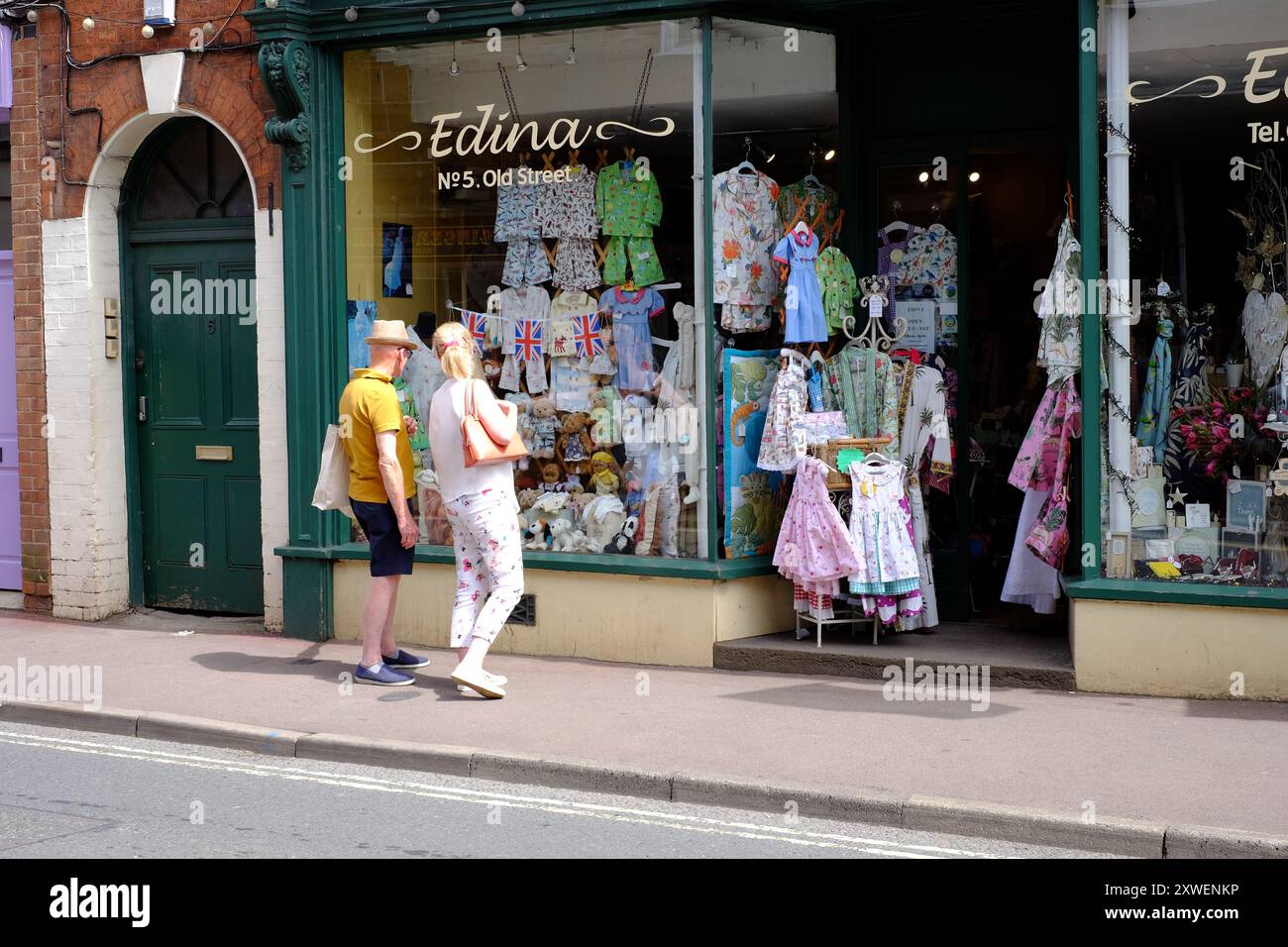 Couple shopping for grandchildren hi-res stock photography and images ...