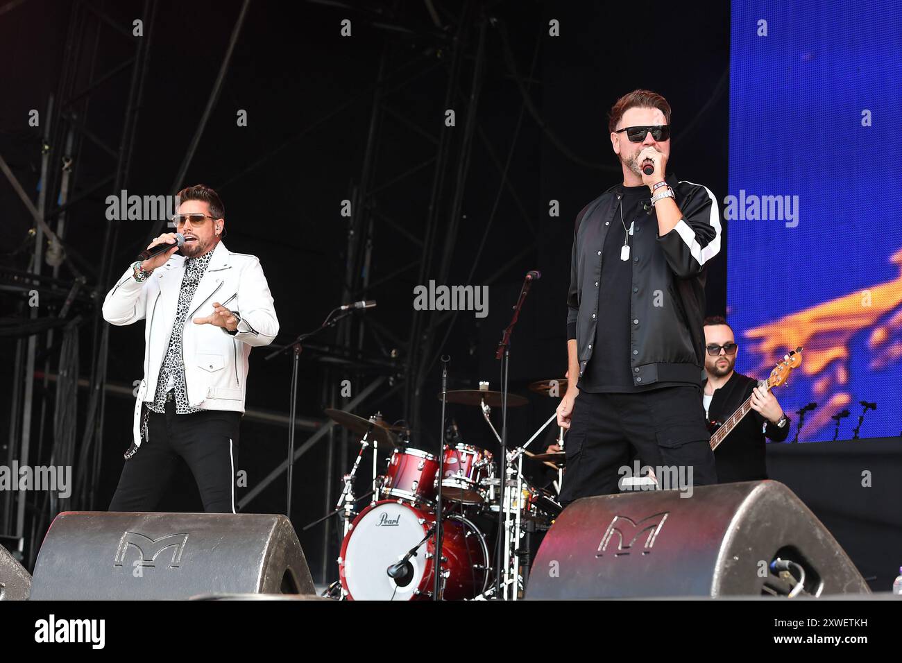 HENLEY-ON-THAMES, ENGLAND - AUGUST 17: Keith Duffy and Brian McFadden ...