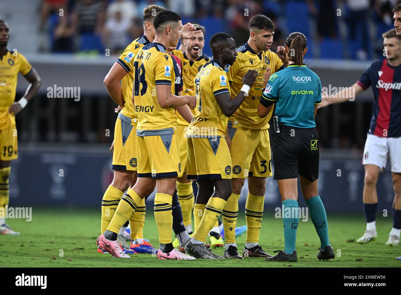 Maria Sole Ferrieri Caputi (Referee)Lautaro Giannetti (Udinese) during ...