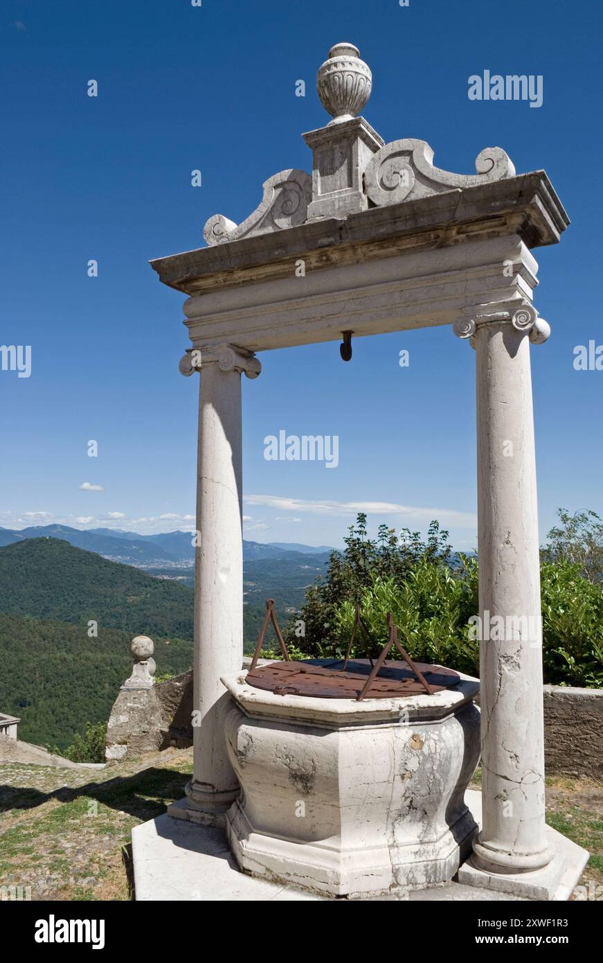Sacro monte di varese italy hi-res stock photography and images - Alamy