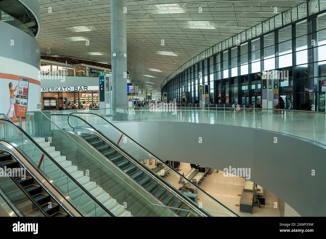 Tocumen International Airport, airport terminal waiting area for ...