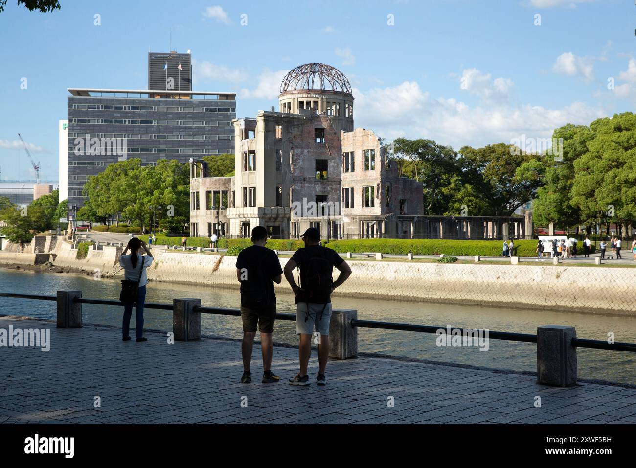 Hiroshima bomb victims hi-res stock photography and images - Alamy