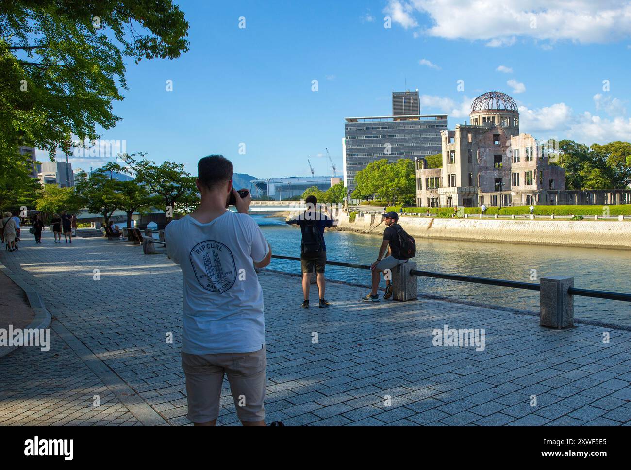 Hiroshima bomb victims hi-res stock photography and images - Alamy