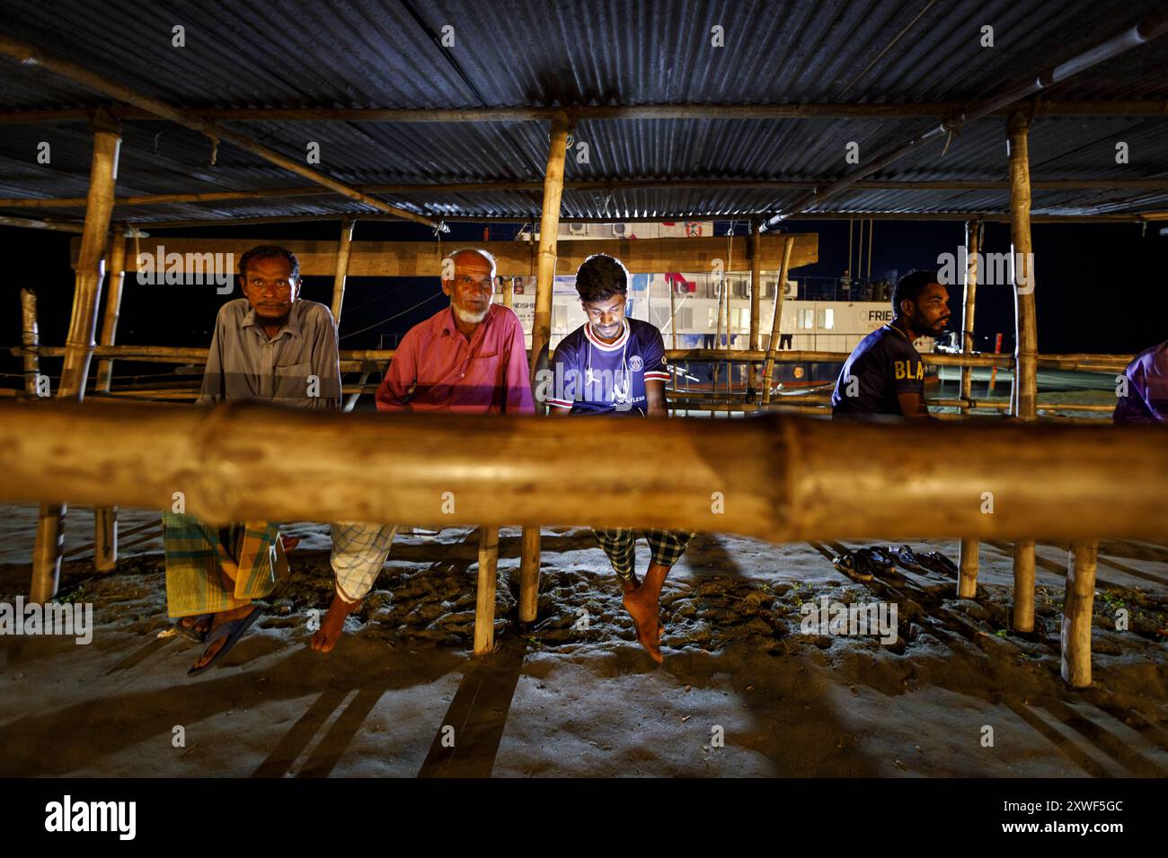 Marginalized people hi-res stock photography and images - Alamy