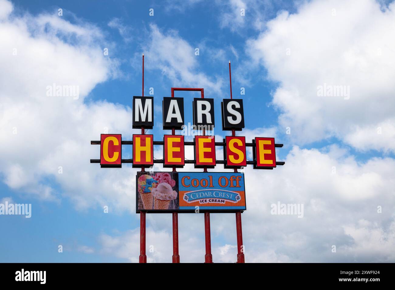 Wisconsin cheese sign hi-res stock photography and images - Alamy