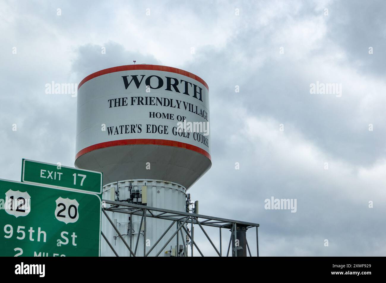 Worth water tower in Worth, Illinois, USA Stock Photo - Alamy