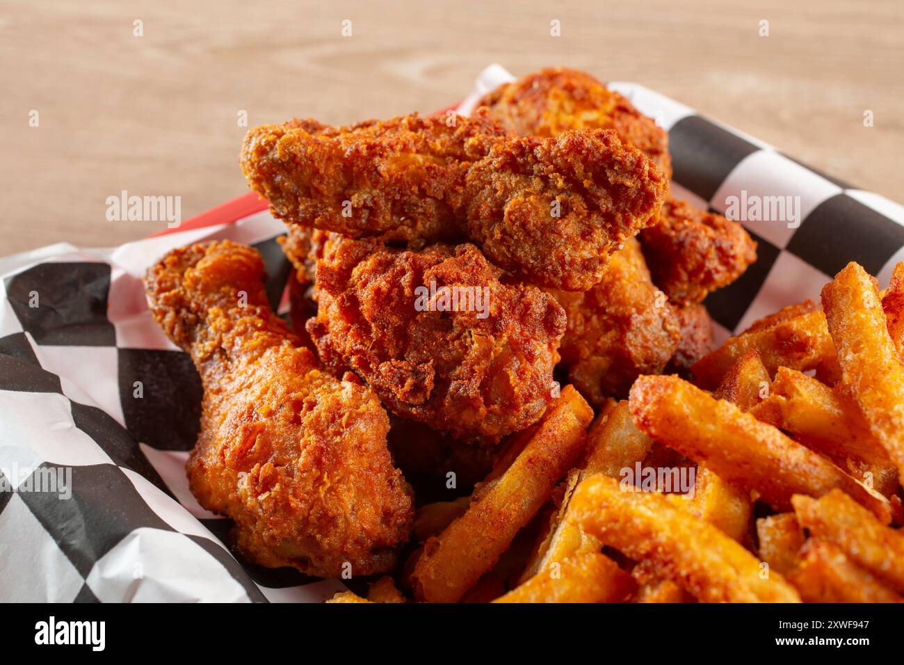 Checker paper liner hi-res stock photography and images - Alamy