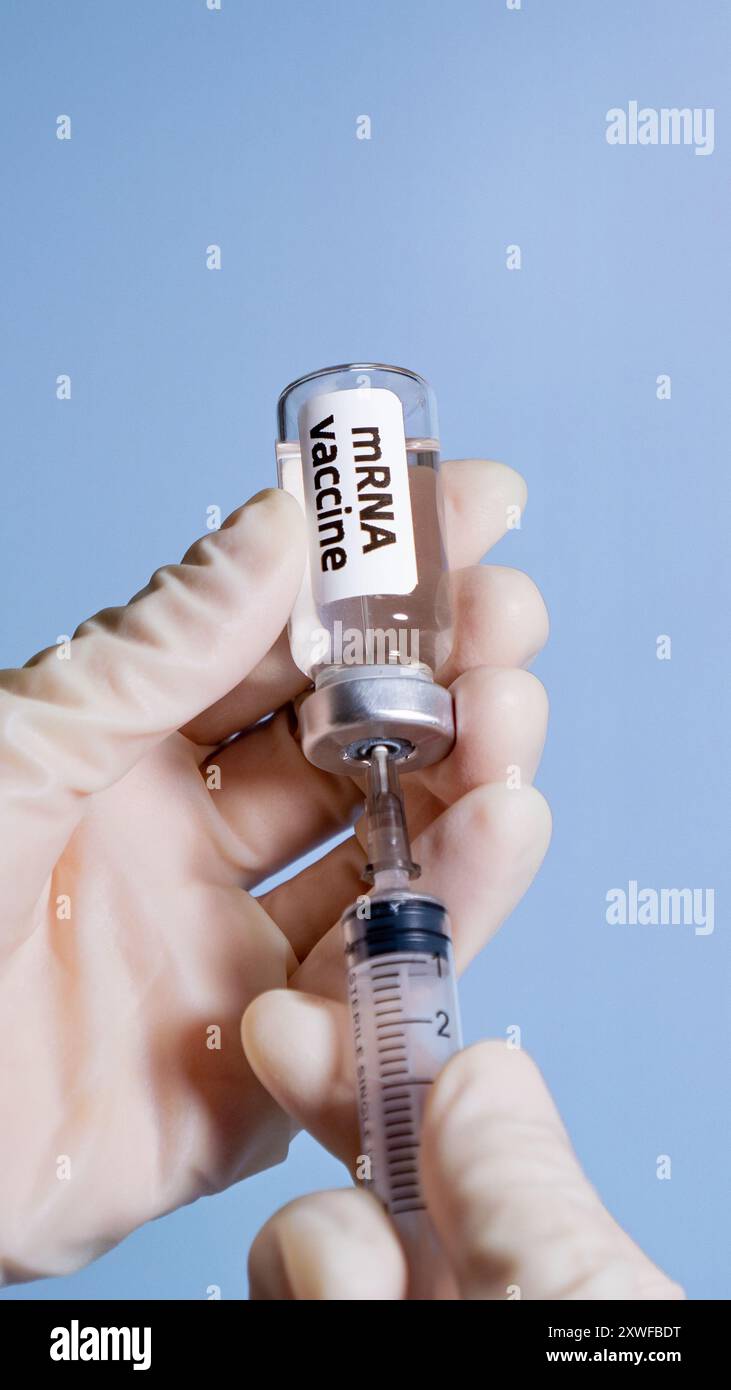 Mrna hi-res stock photography and images - Alamy