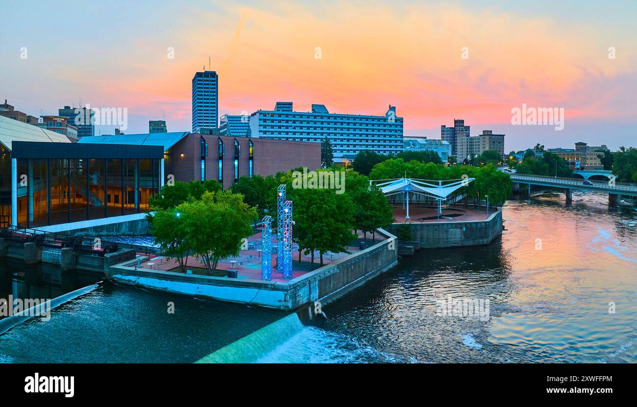 Aerial view of south bend indiana hi-res stock photography and images ...