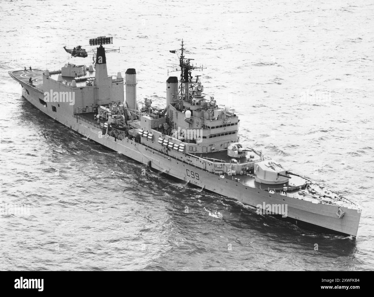 ROYALNAVY CRUISER HMS BLAKE,1982 PIC MIKE WALKER 1982 Stock Photo - Alamy