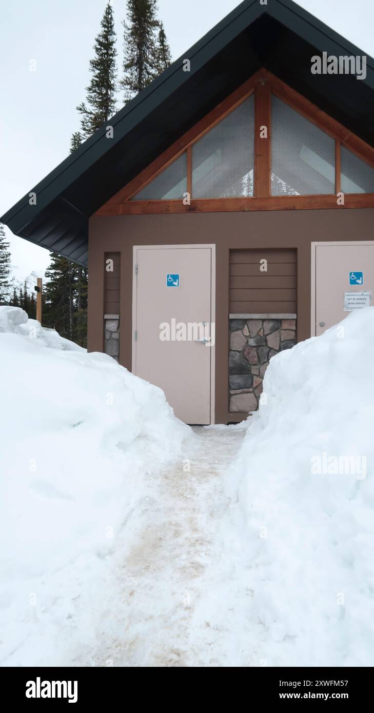 Rest stop toilet hi-res stock photography and images - Alamy