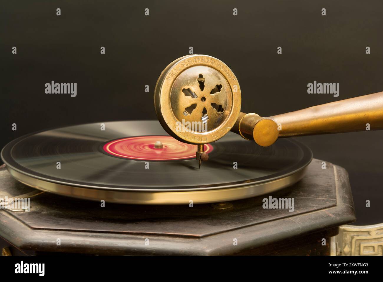 Old fashioned and obsolete gramophone turntable Stock Photo - Alamy