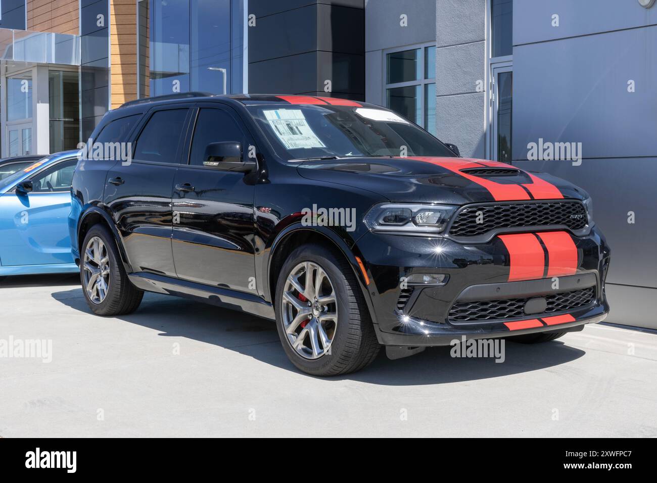 4l v8 hi-res stock photography and images - Alamy