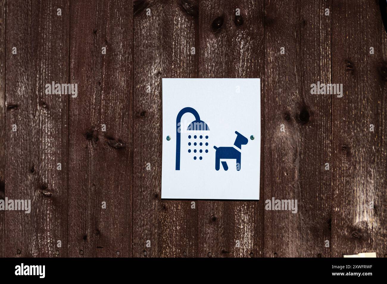 Cute bathroom sign hi-res stock photography and images - Alamy
