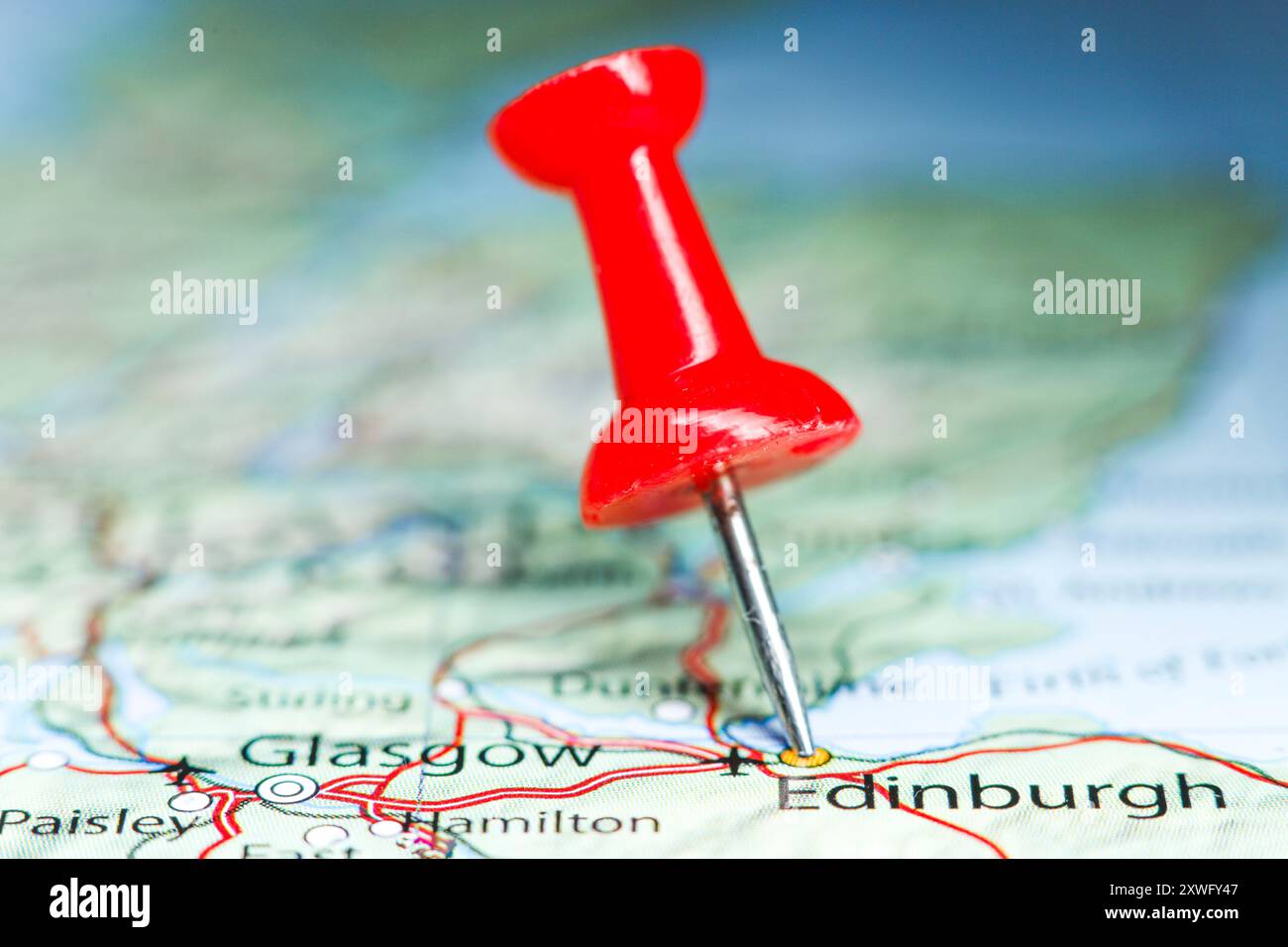 Edinburgh, Great Britain pin on map Stock Photo - Alamy