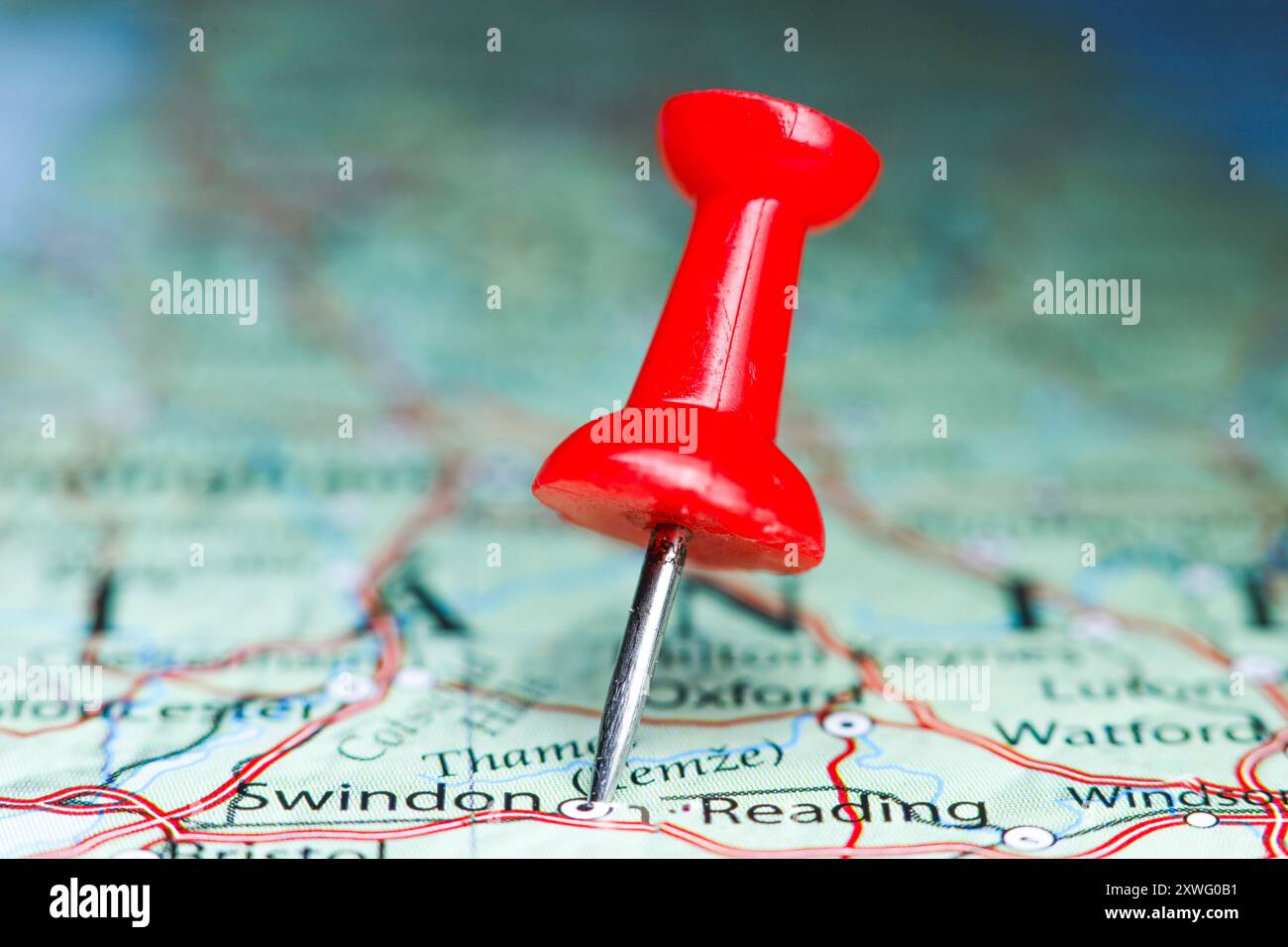 Swindon, England pin on map Stock Photo - Alamy