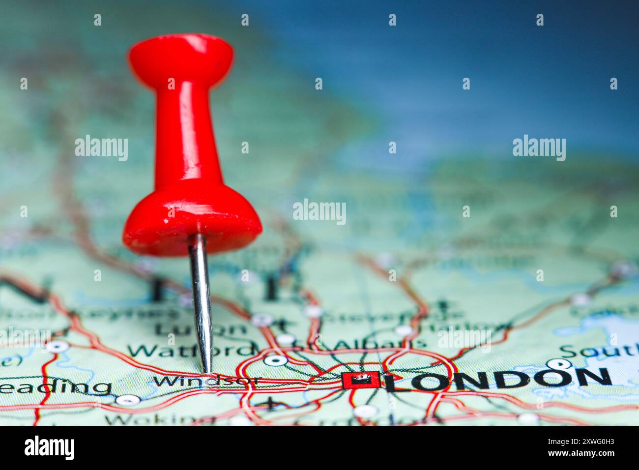 Windsor, England pin on map Stock Photo - Alamy