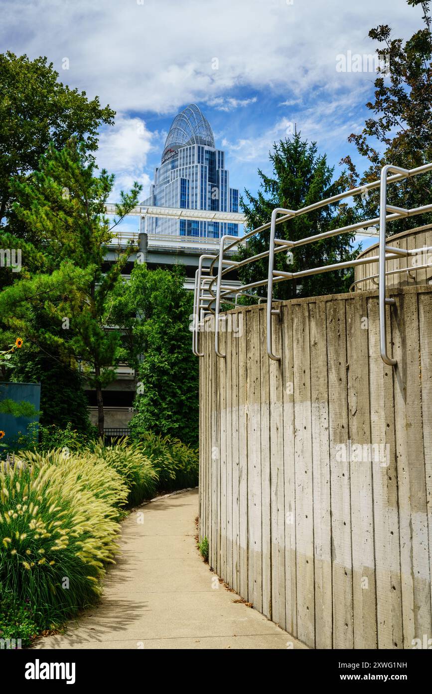 Cincinnati, Ohio, July 30, 2022: View of Great American Tower from the ...