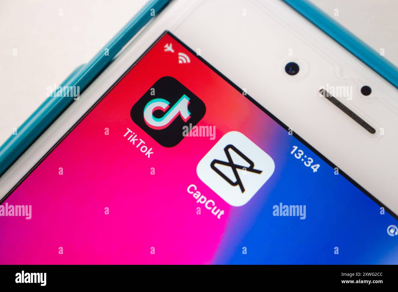 Chinese social media video app TikTok (Douyin) and all-in-one video ...