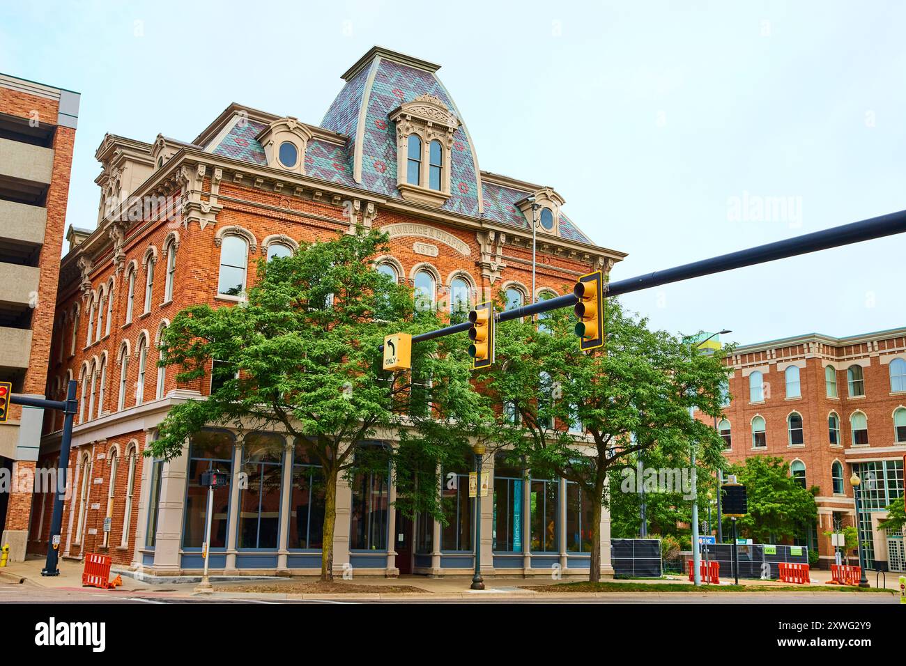 Historic Brick Building at Busy Downtown Intersection - Street Level ...