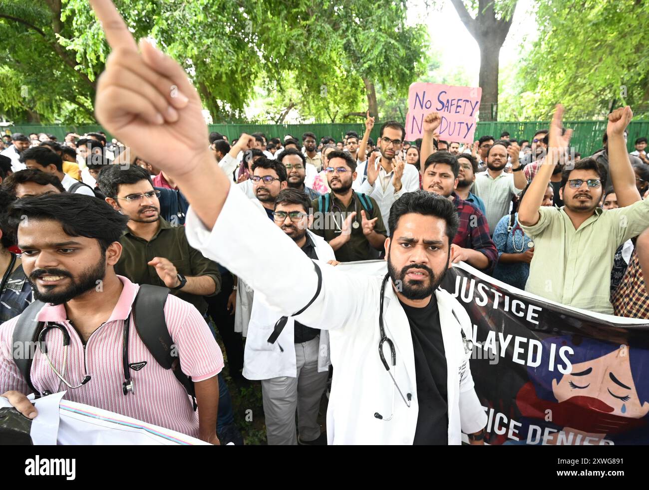 Rg kar hospital hi-res stock photography and images - Alamy