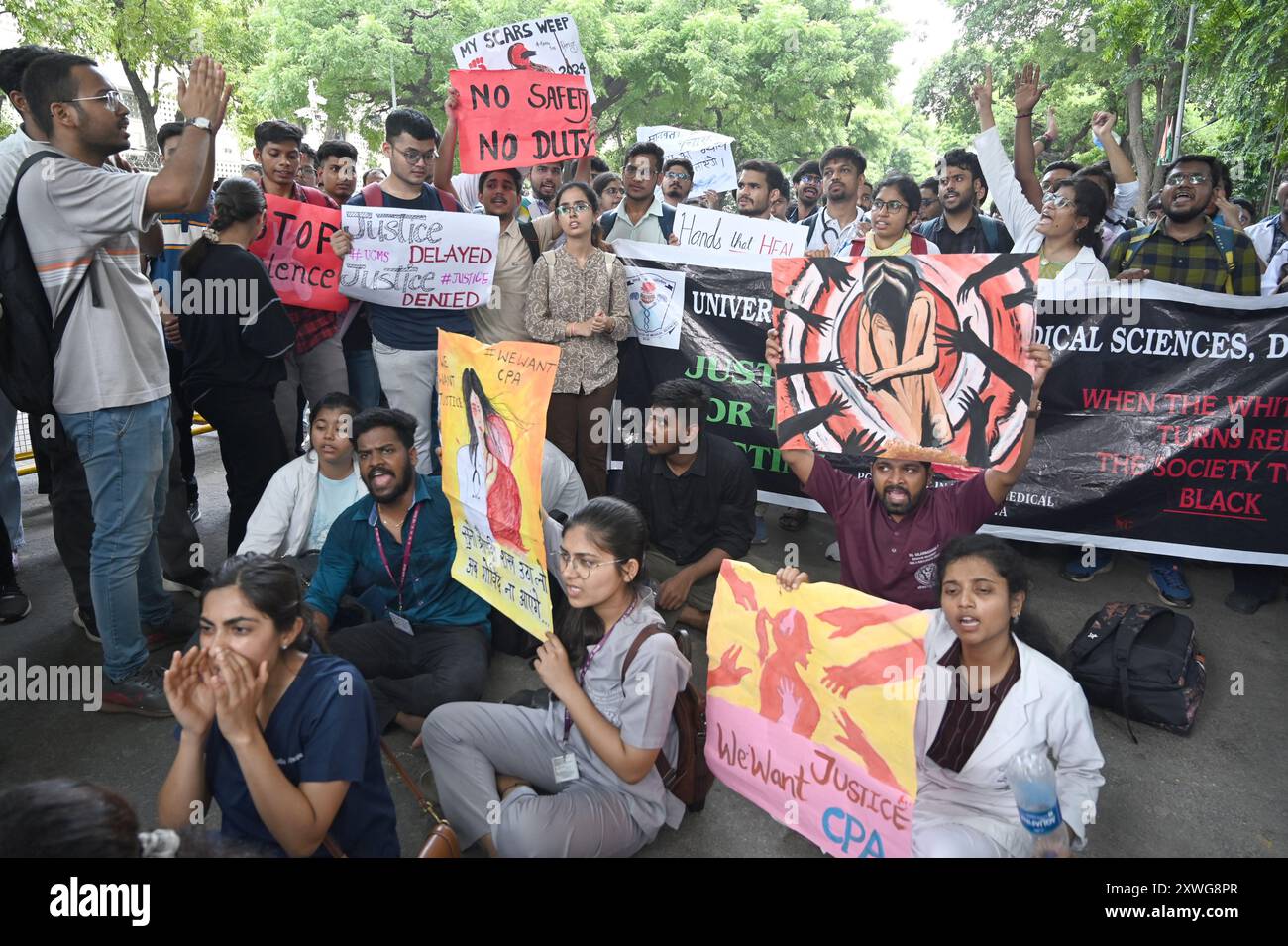 Rg kar hospital hi-res stock photography and images - Alamy