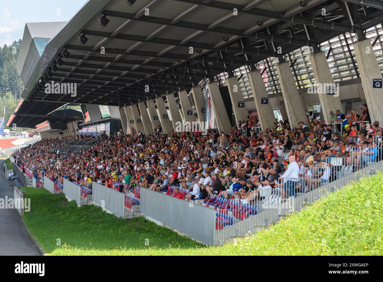 Red bull ring fans hi-res stock photography and images - Alamy