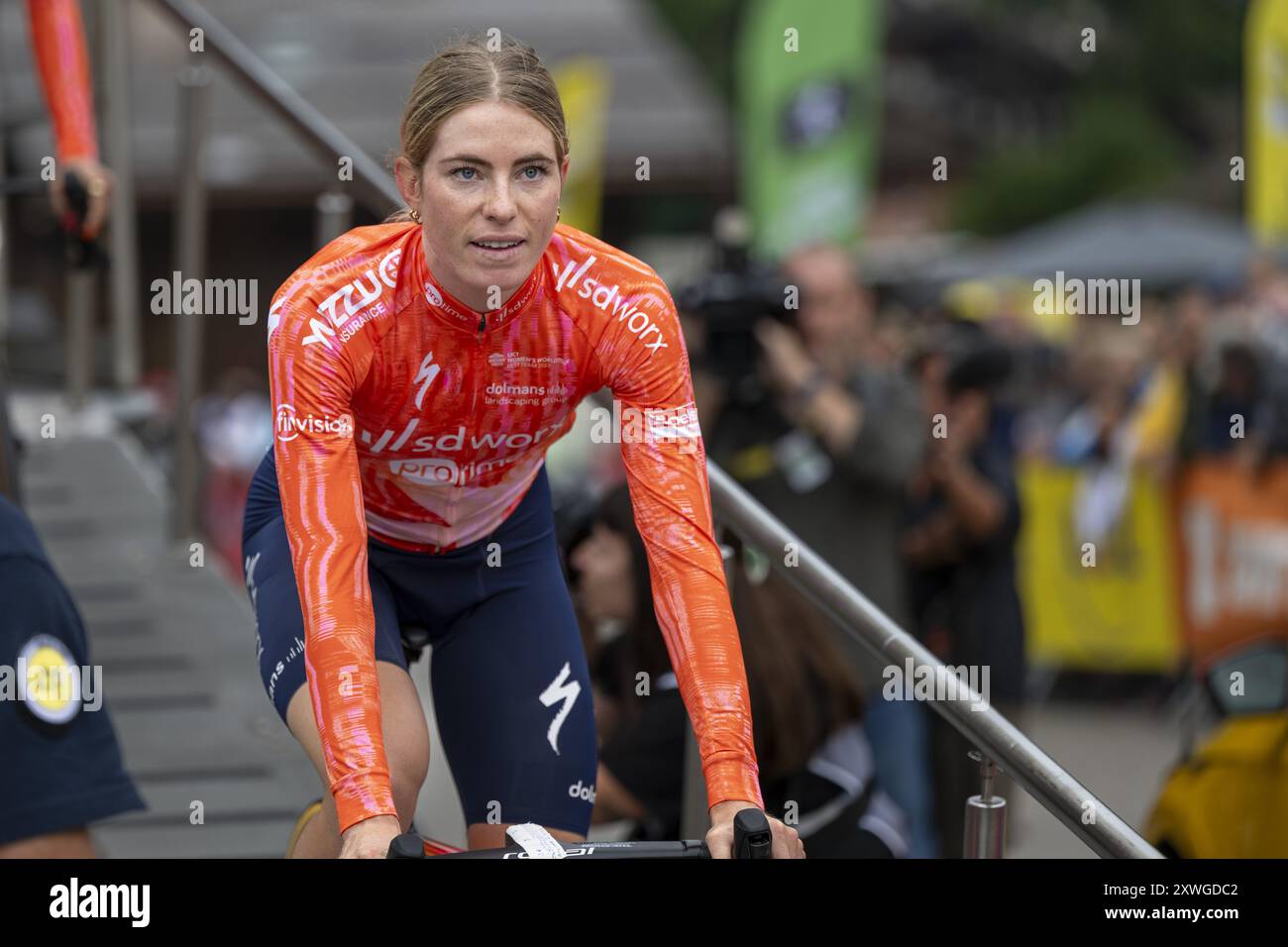 Tour de france femmes 2024 hi-res stock photography and images - Alamy