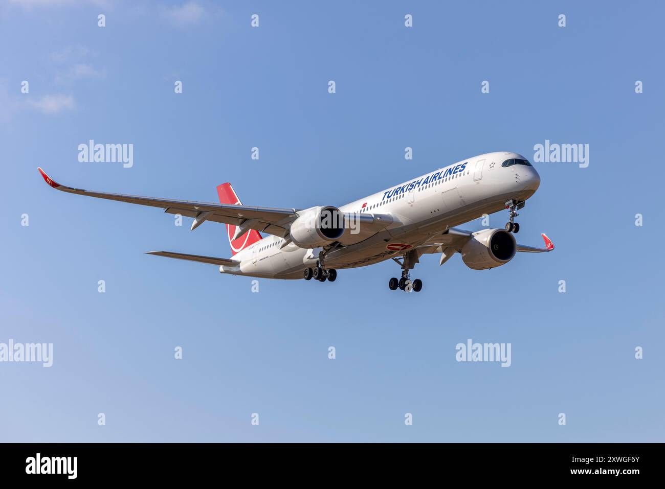 Replacing jet engine hi-res stock photography and images - Alamy