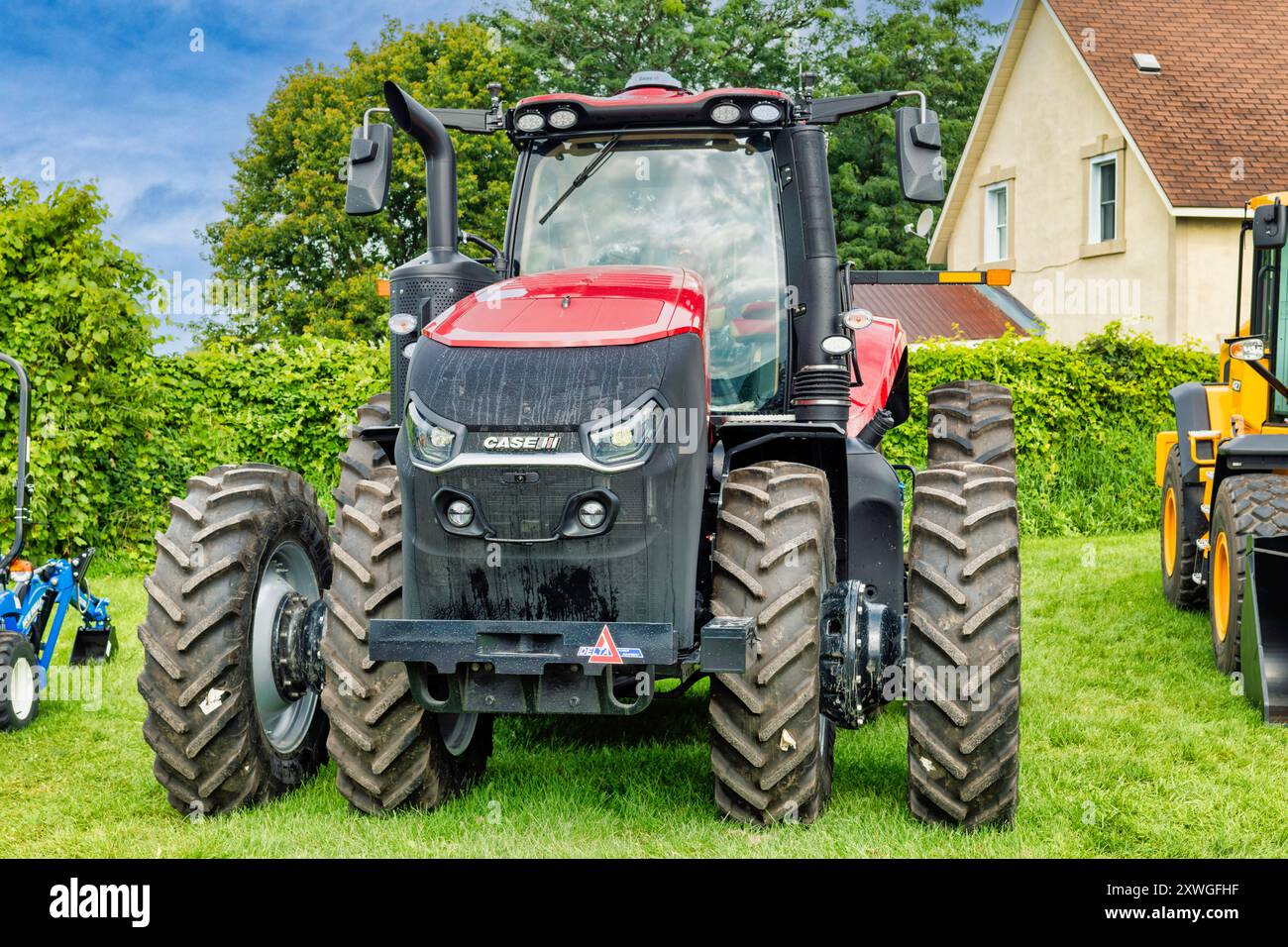 Tractor - Case 340 views Stock Photo - Alamy