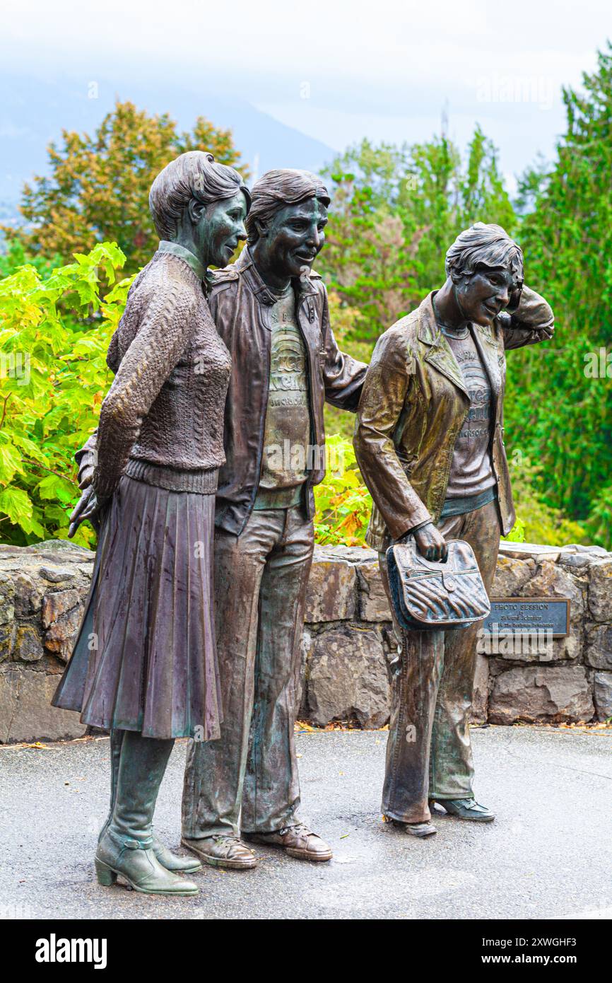 Statue photographer queen elizabeth park british columbia hi-res stock ...
