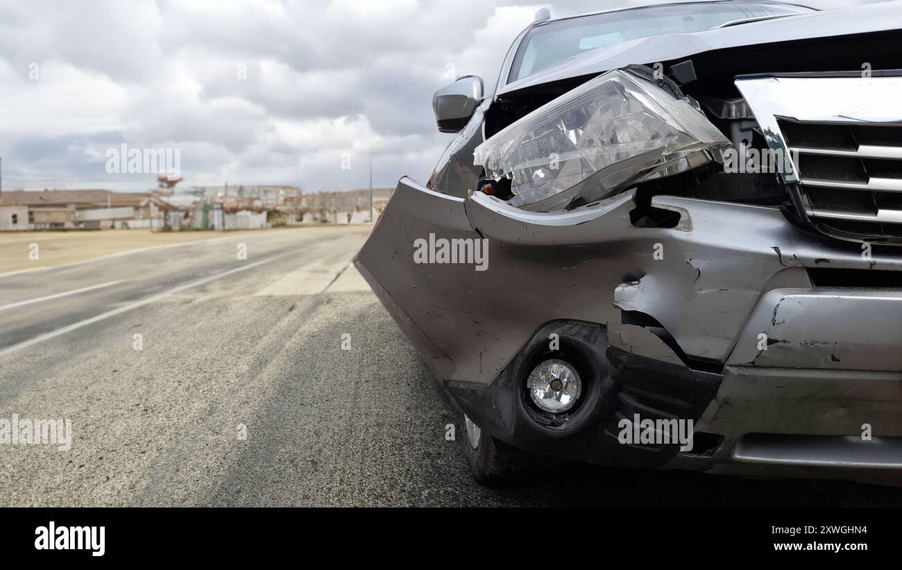 Aftermath car accident motor vehicle hi-res stock photography and ...