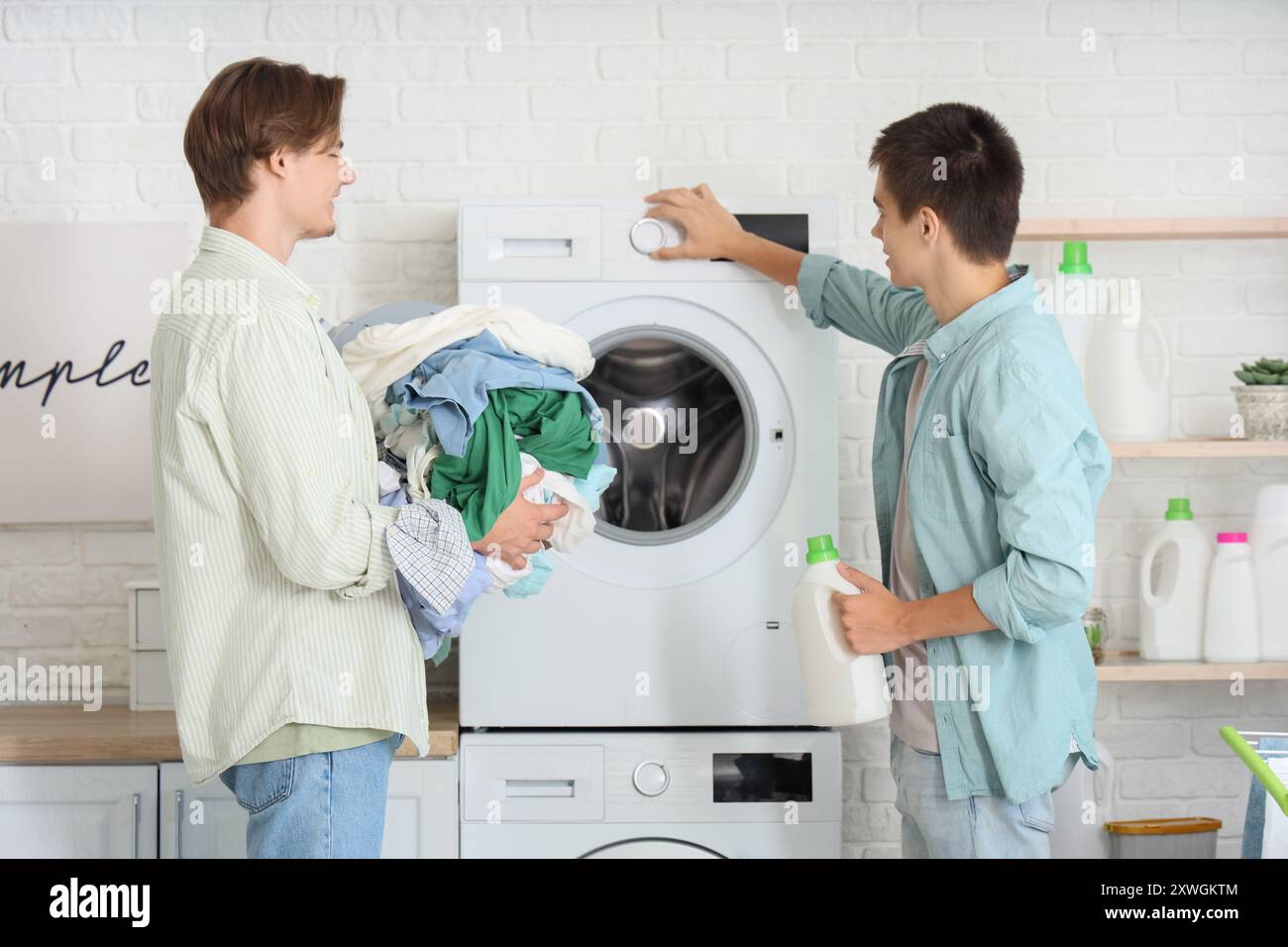 Teen dormitory hi-res stock photography and images - Alamy