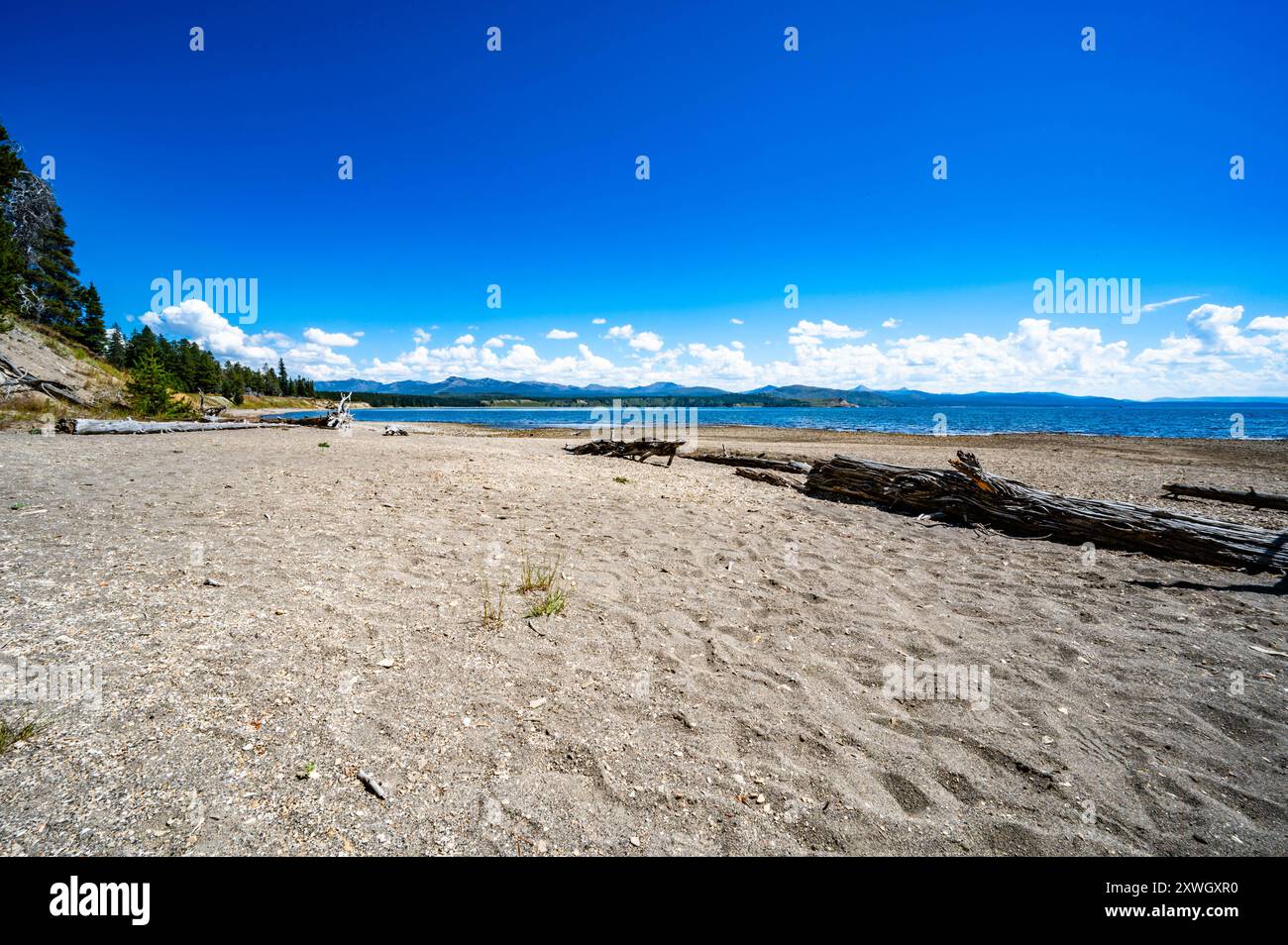 Storm point yellowstone yellowstone hi-res stock photography and images ...