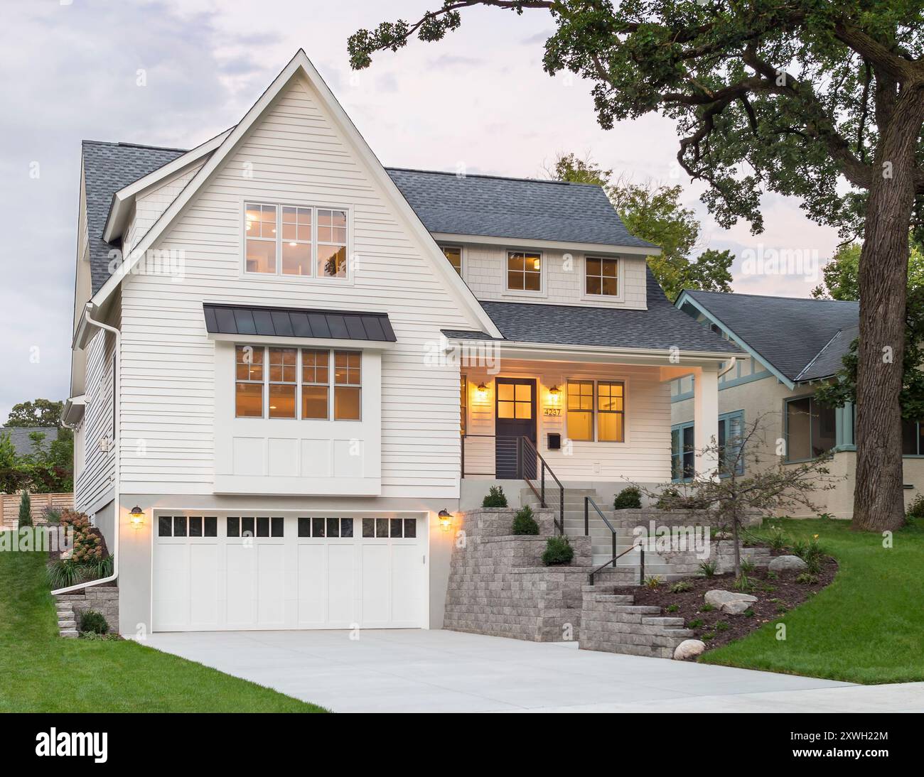 Small Tuck Under Garage House Drive Under House Plans