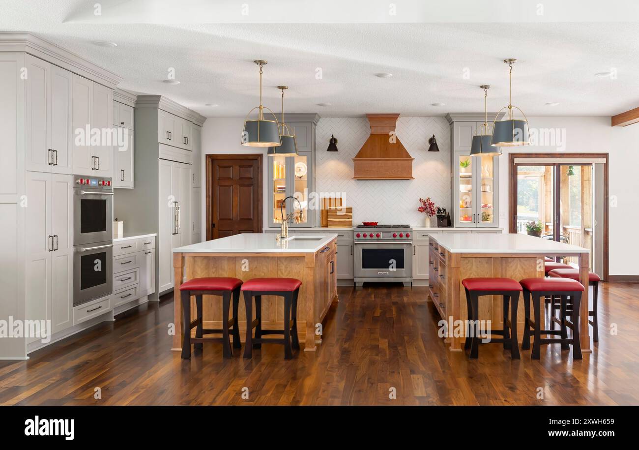 Two cherry wood kitchen islands hi-res stock photography and images - Alamy