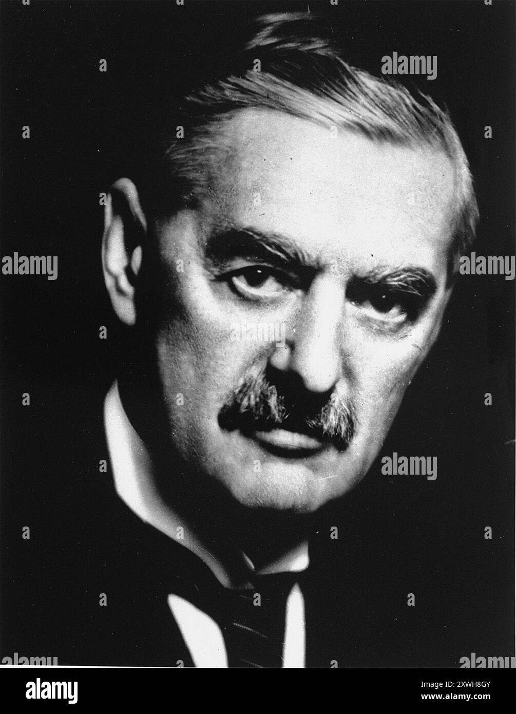 Neville chamberlain portrait hi-res stock photography and images - Alamy