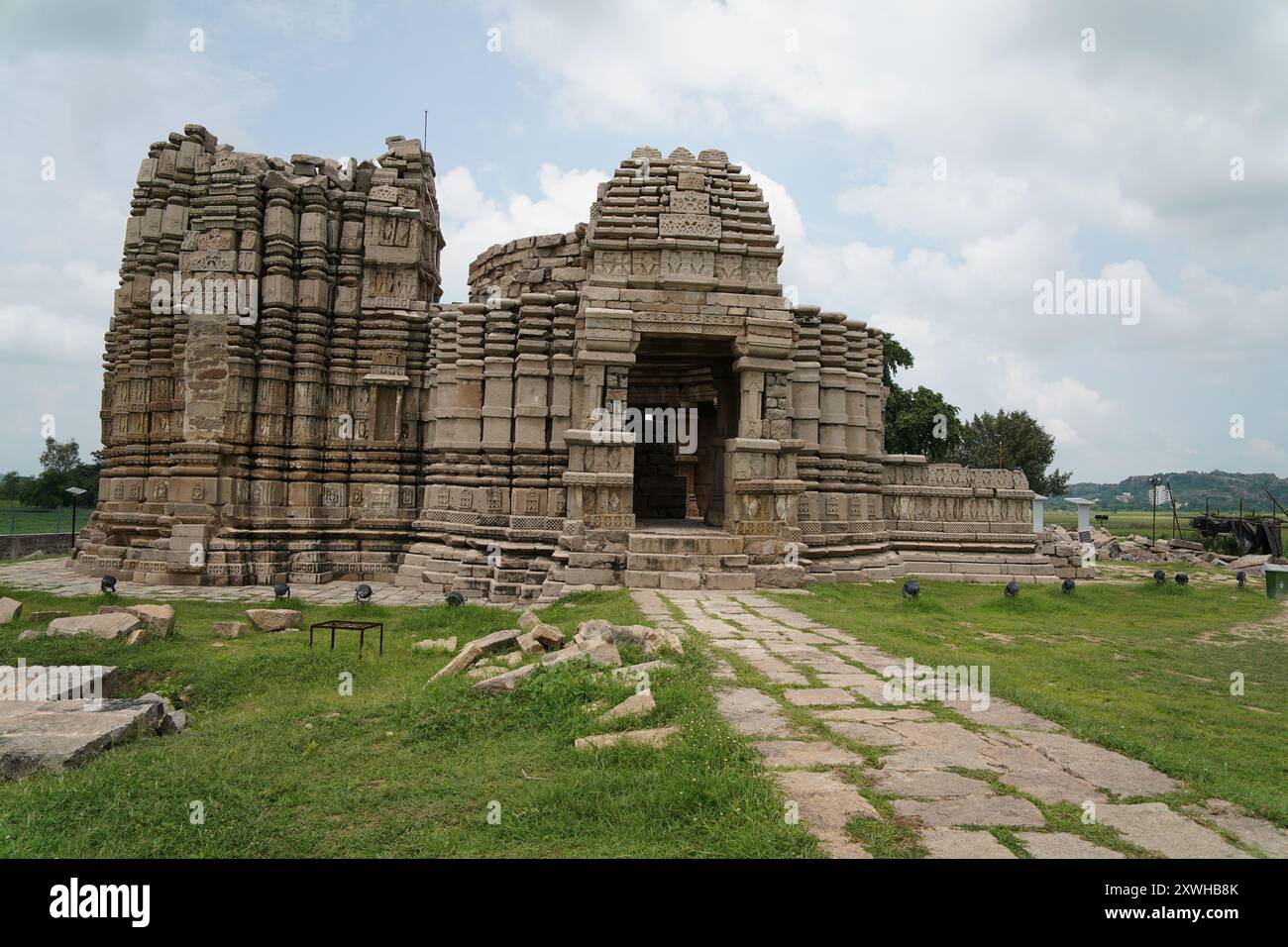 Dev mandir hi-res stock photography and images - Alamy
