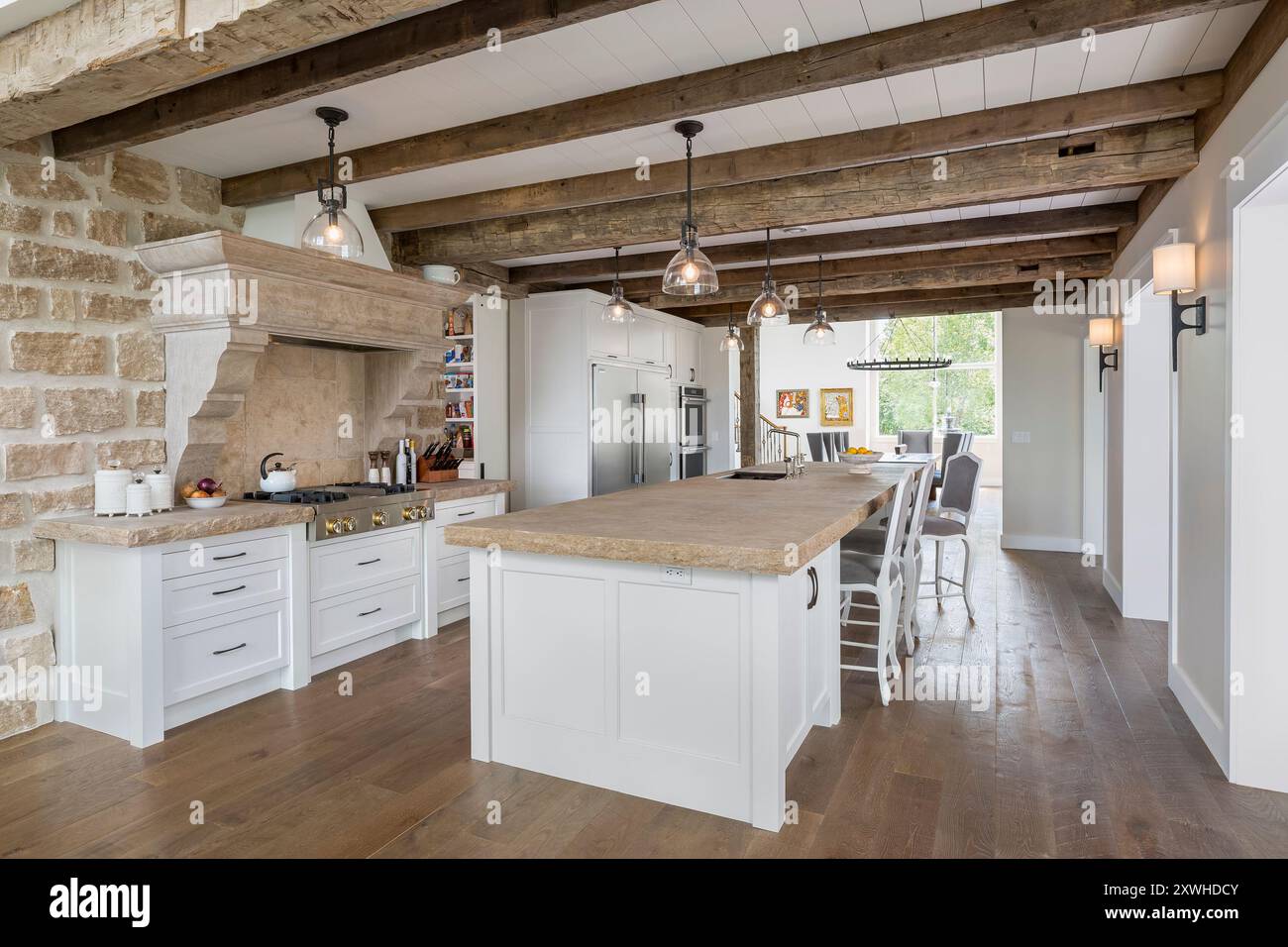 French farmhouse style kitchen with Dove Ridge Limestone walls ...