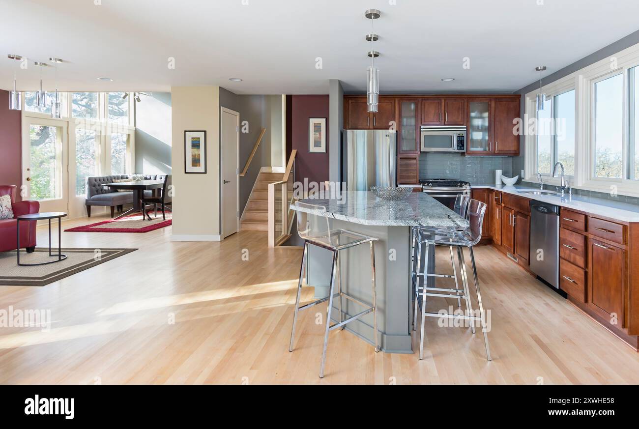 Menards patriot hanging clear glass pendant lights over kitchen island hi-res stock photography ...