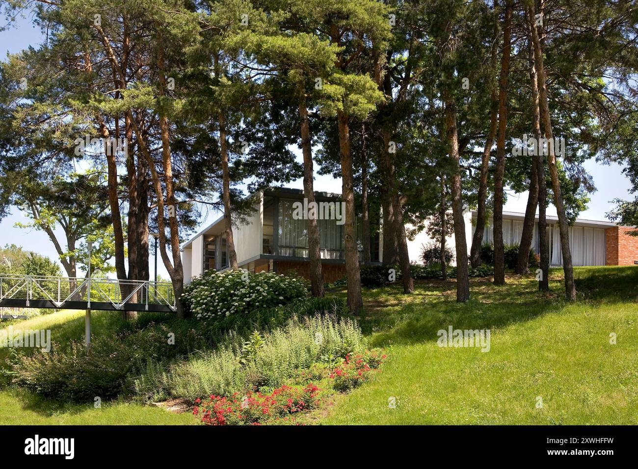 Drake campus hi-res stock photography and images - Alamy