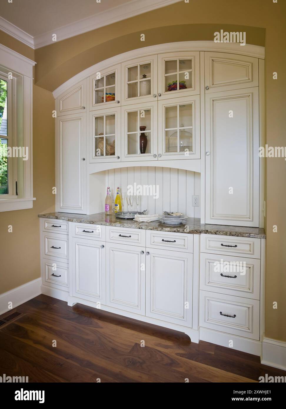 Built in buffet and cabinets hi-res stock photography and images - Alamy