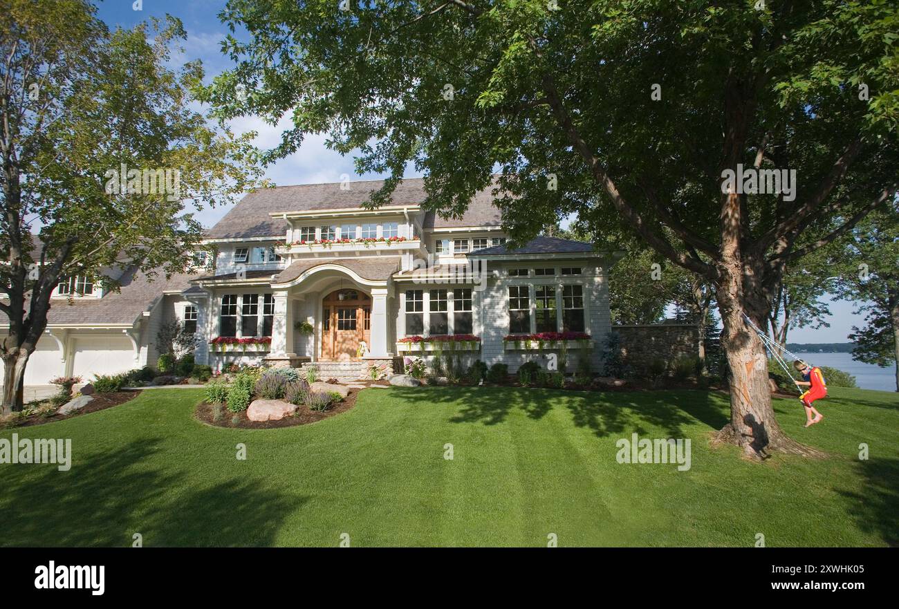 Curved roof line over front door hi-res stock photography and images ...