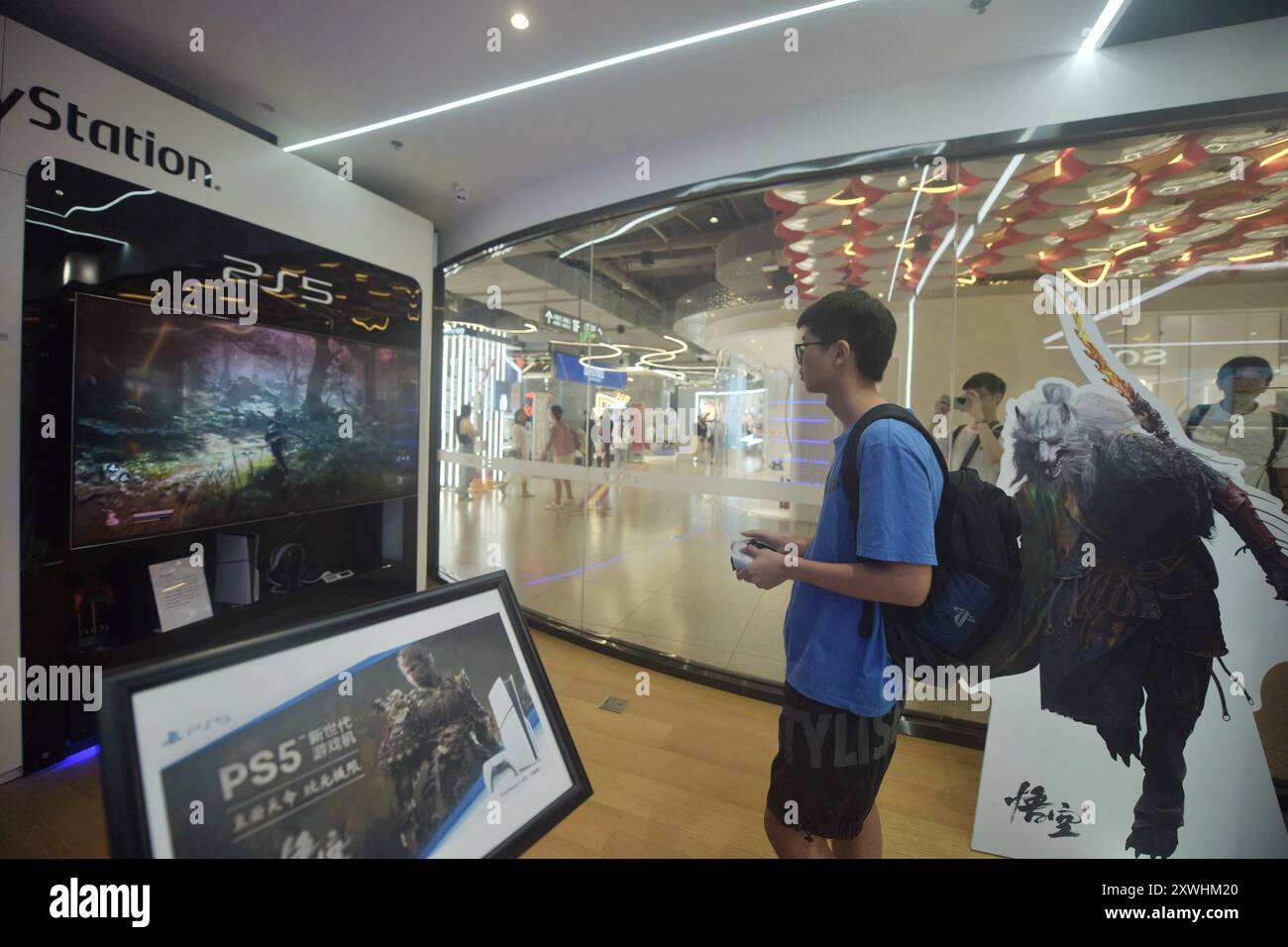 HANGZHOU, CHINA - AUGUST 20, 2024 - Game lovers play the first Chinese 3A game "Black Myth ...