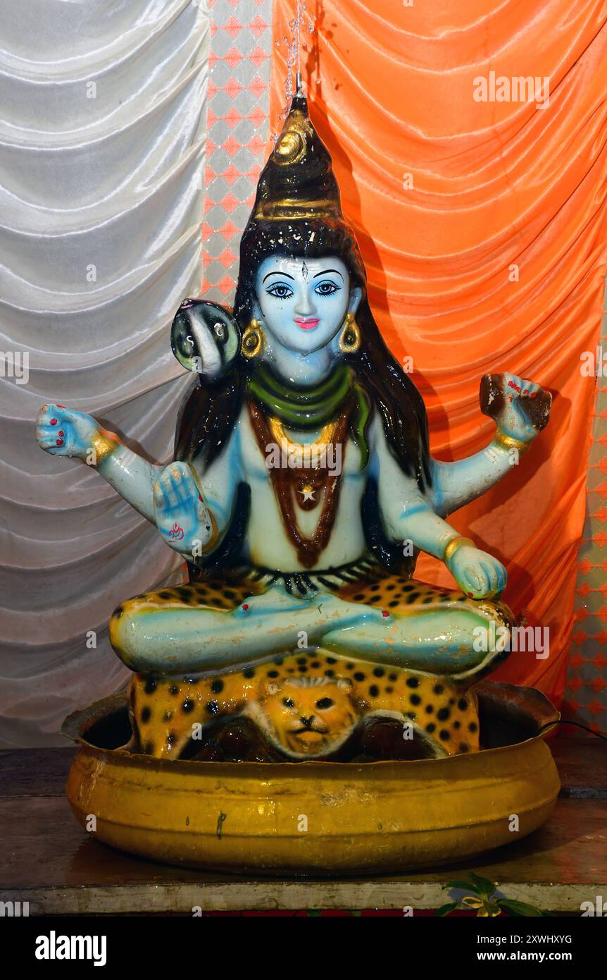 lord shiva Happy Maha Shivaratri greeting card lord shiva statue Stock ...