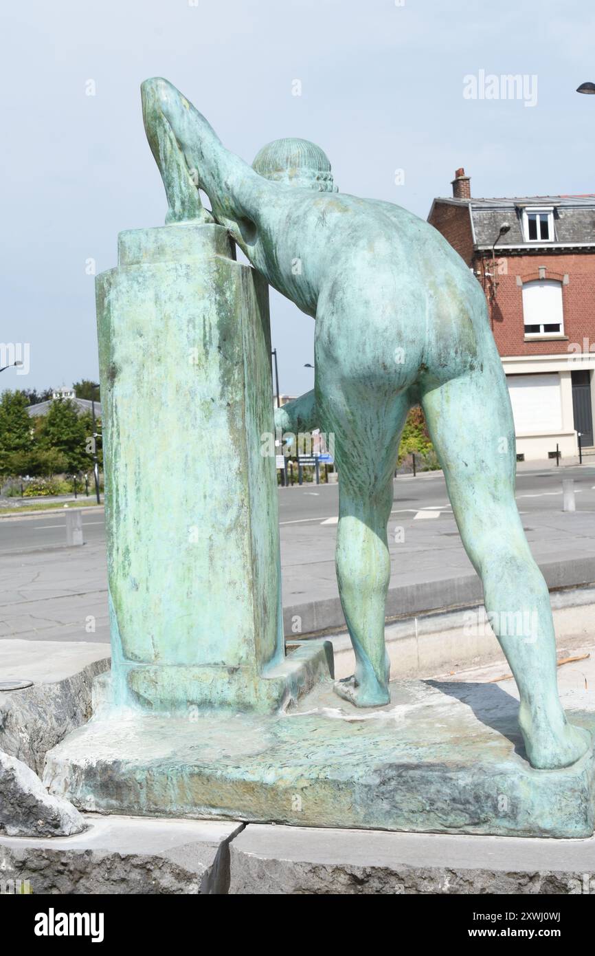 Statue de jeune homme hi-res stock photography and images - Alamy