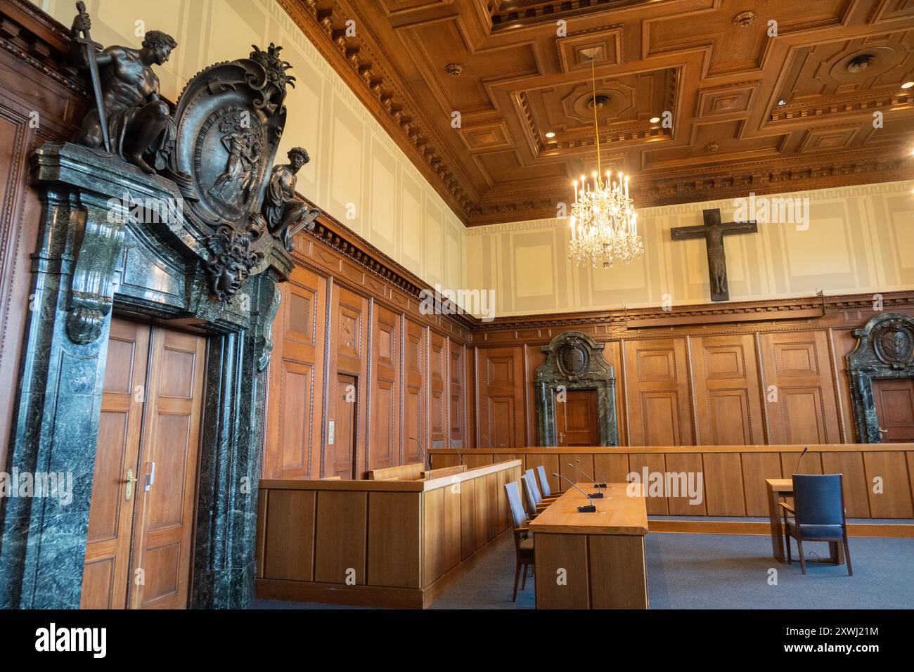 Courtroom 600 hi-res stock photography and images - Alamy