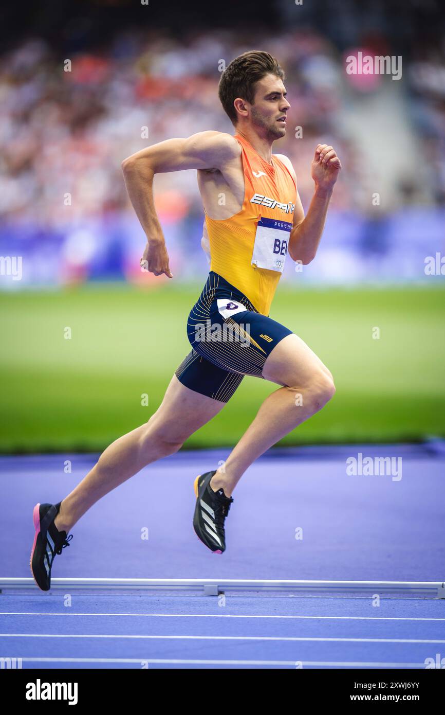 Adrián Ben participating in the 800 meters at the Paris 2024 Olympic ...