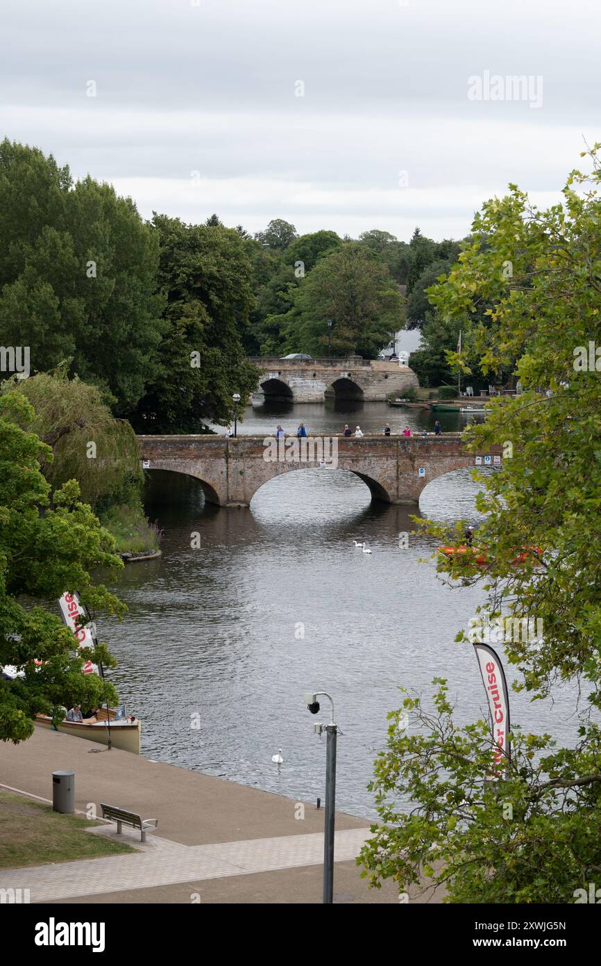 Clopton Bridge and the Tramway Bridge on the River Avon, Stratford-upon ...