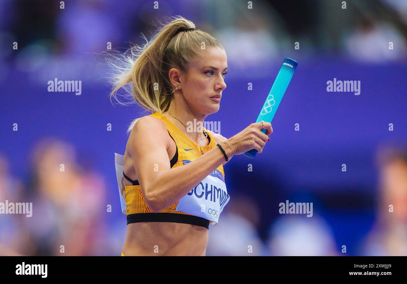 Alica Schmidt participating in the 4X400 meters relay at the Paris 2024 ...